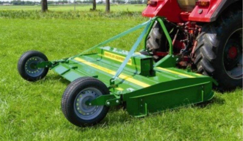 Major 9FTGDX-HD Centre Mounted Grass Topper | Farm Compare | Farm Compare